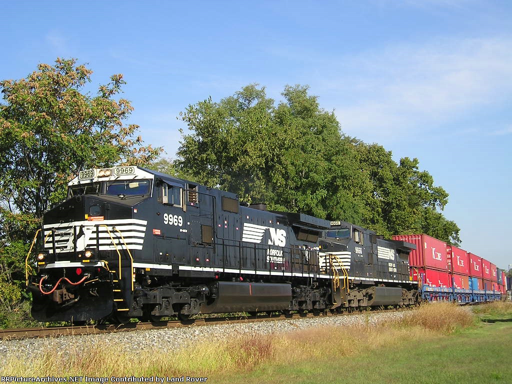 NS 9969 On NS 25 A Eastbound